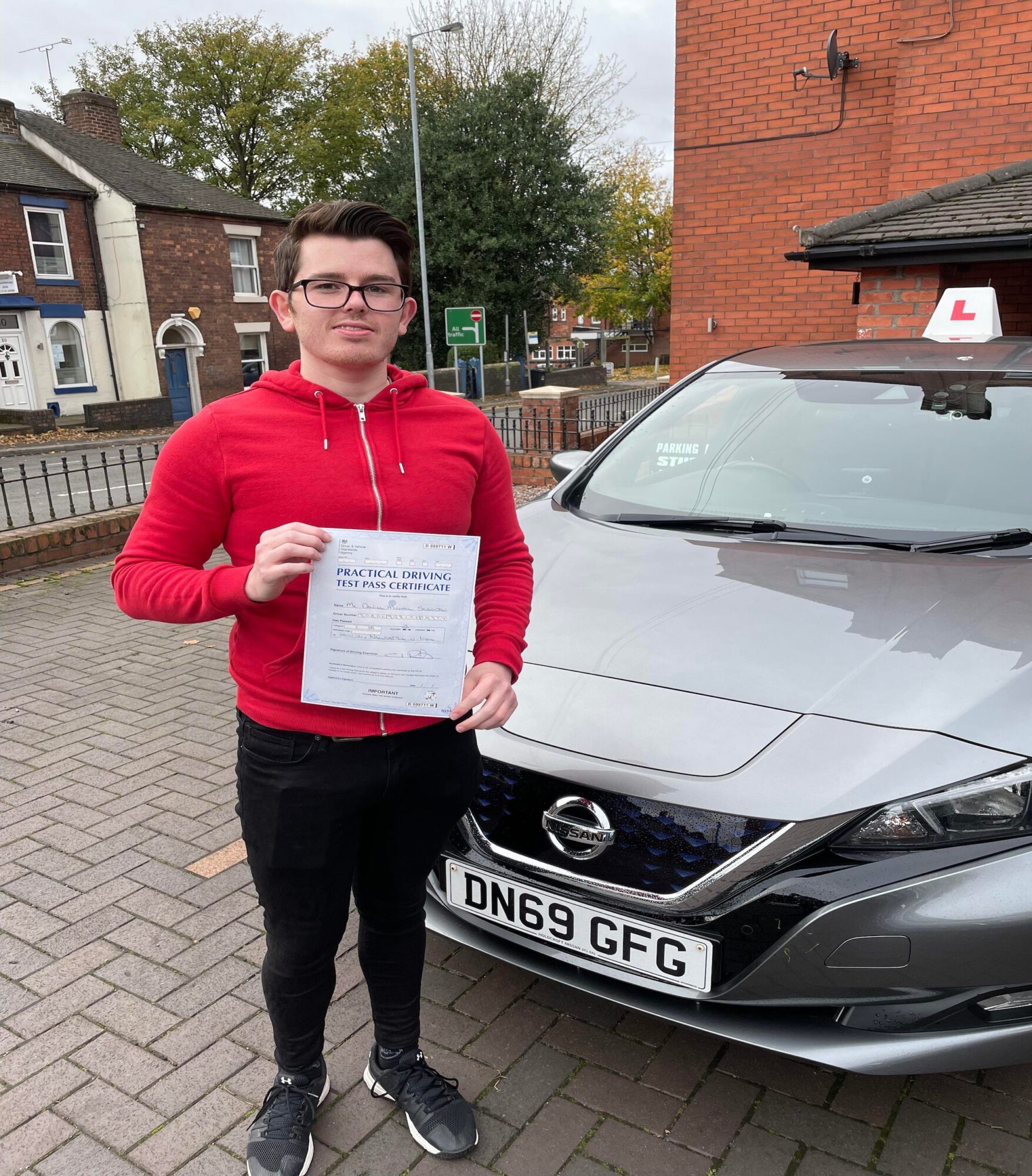 Female Automatic Driving Instructor female-automatic-driving-instructor